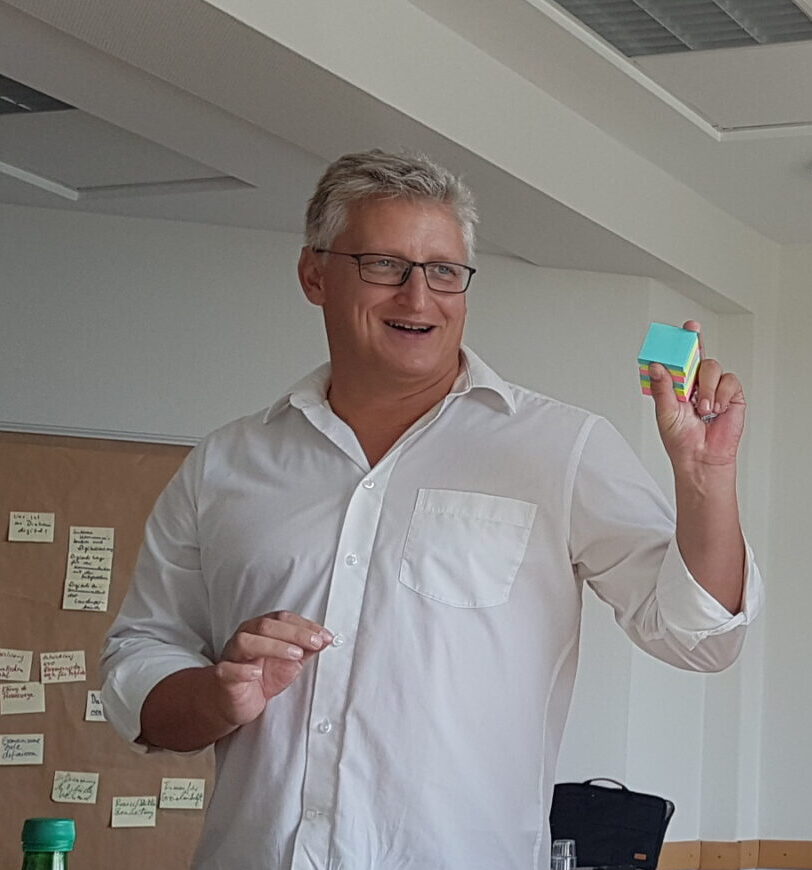 Prof. Dr. Bernhard Kölmel – futureLAB